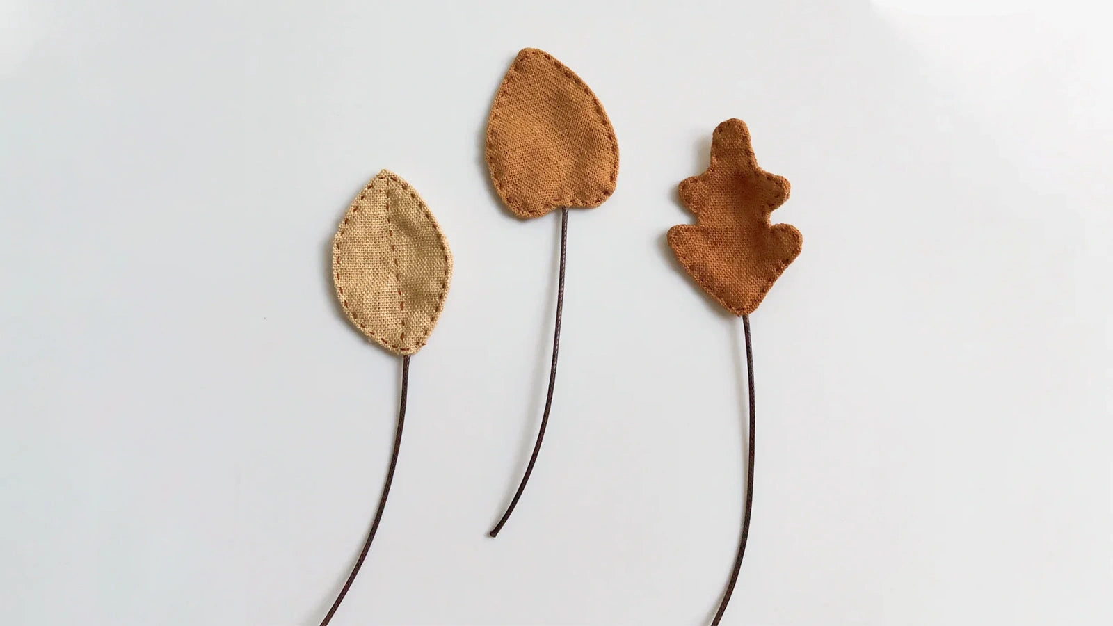 DIY Leaf Bookmark Using Fabric Scraps in 5 Easy Steps